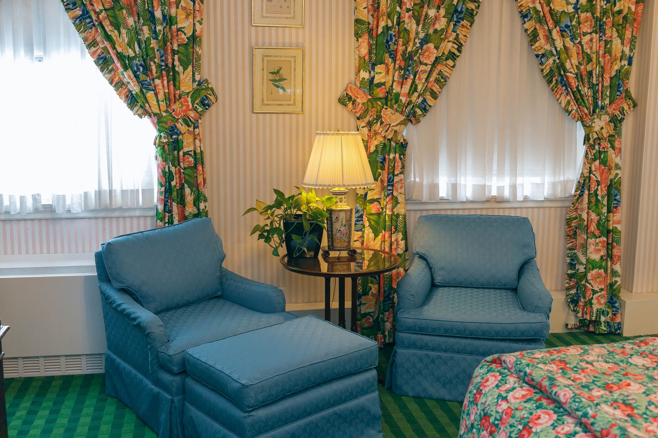 Signature Resort Rooms - The Greenbrier Resort