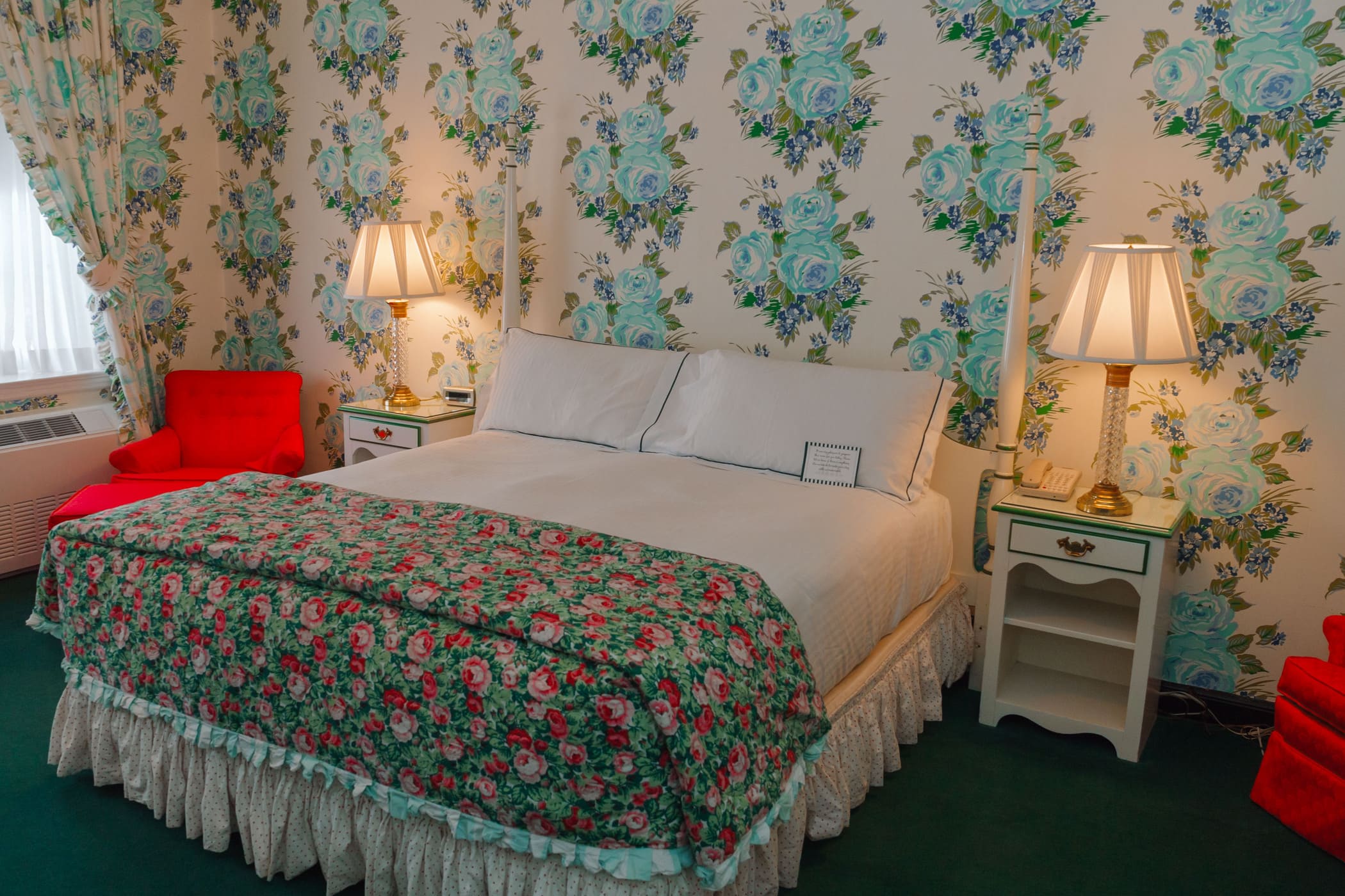 Signature Resort Rooms - The Greenbrier Resort